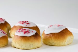 Sæt gang i fastelavnsfesten med gammeldags fastelavnsboller - hvor alt ...