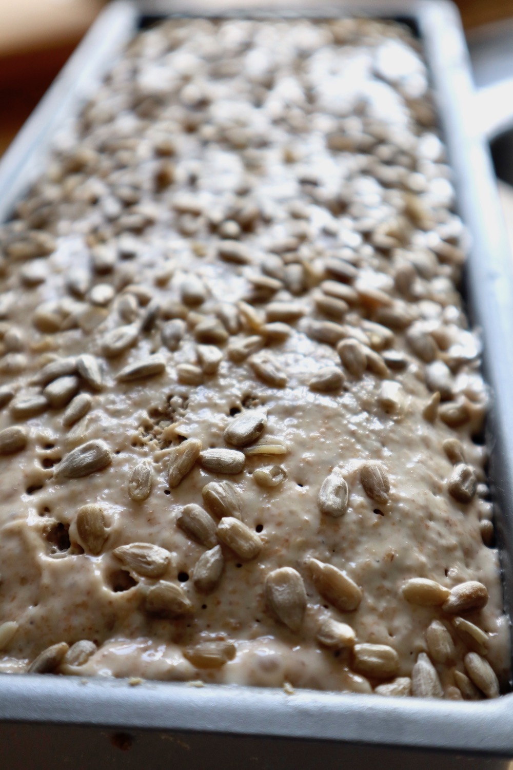 Rugbrød uden surdej - blødt og lækkert rugbrød med gær - Bagvrk.dk